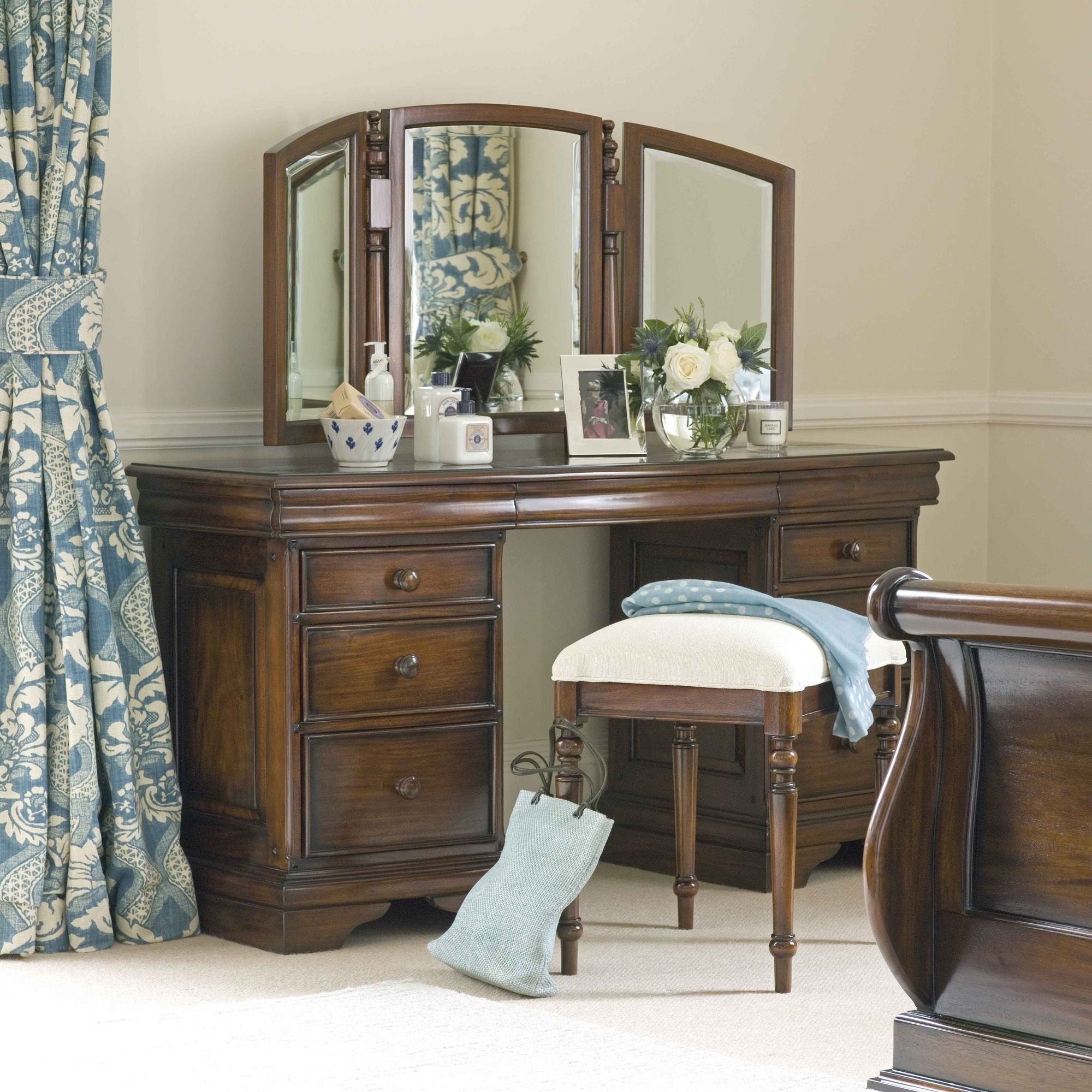 Normandie Dressing Table With Vanity Mirror Mahogany - Meubles